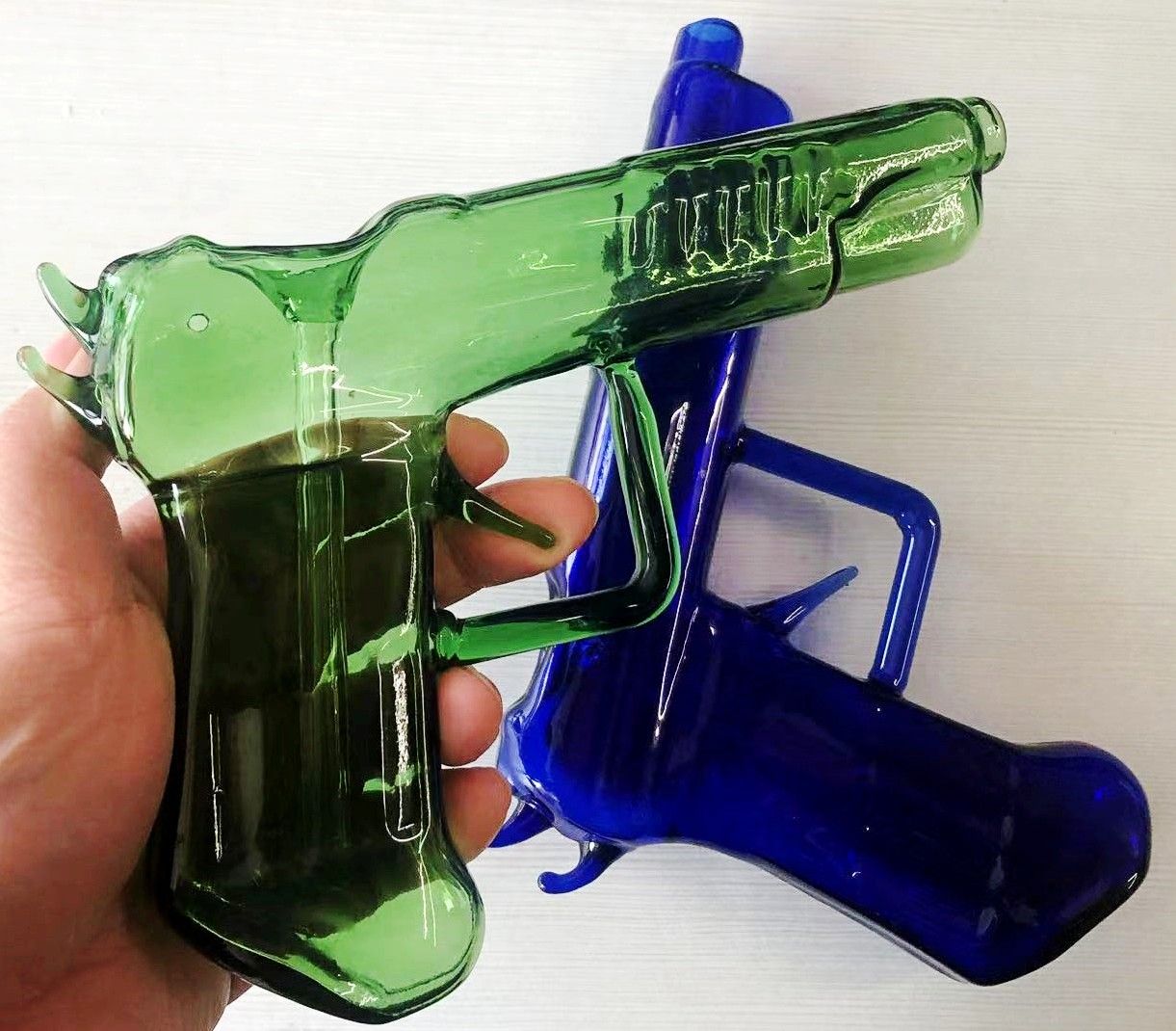 Wholesale Premium Glass Bong Gun With Gun Shape For Tobacoo High ...