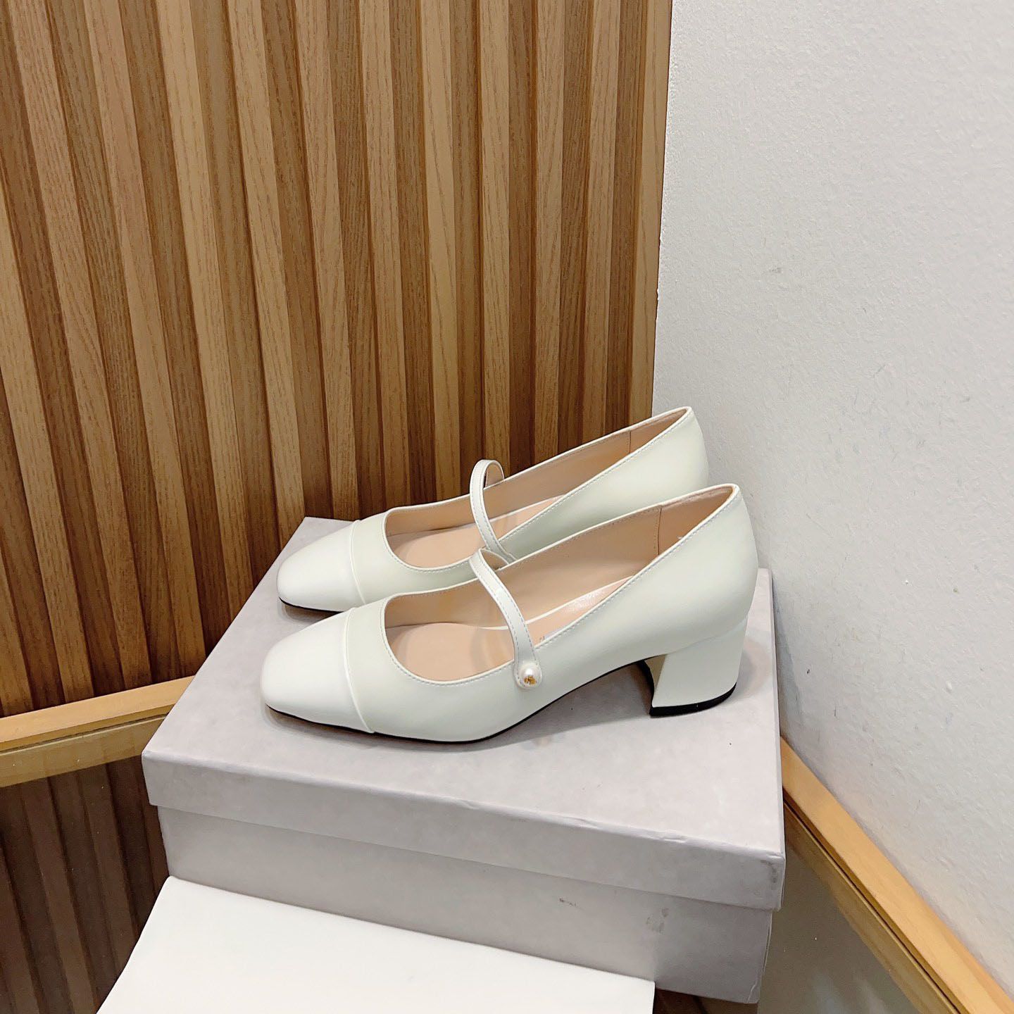 Mary Jane Shoes Spliced Patent Leather Chunky Heel Square High Heels ...