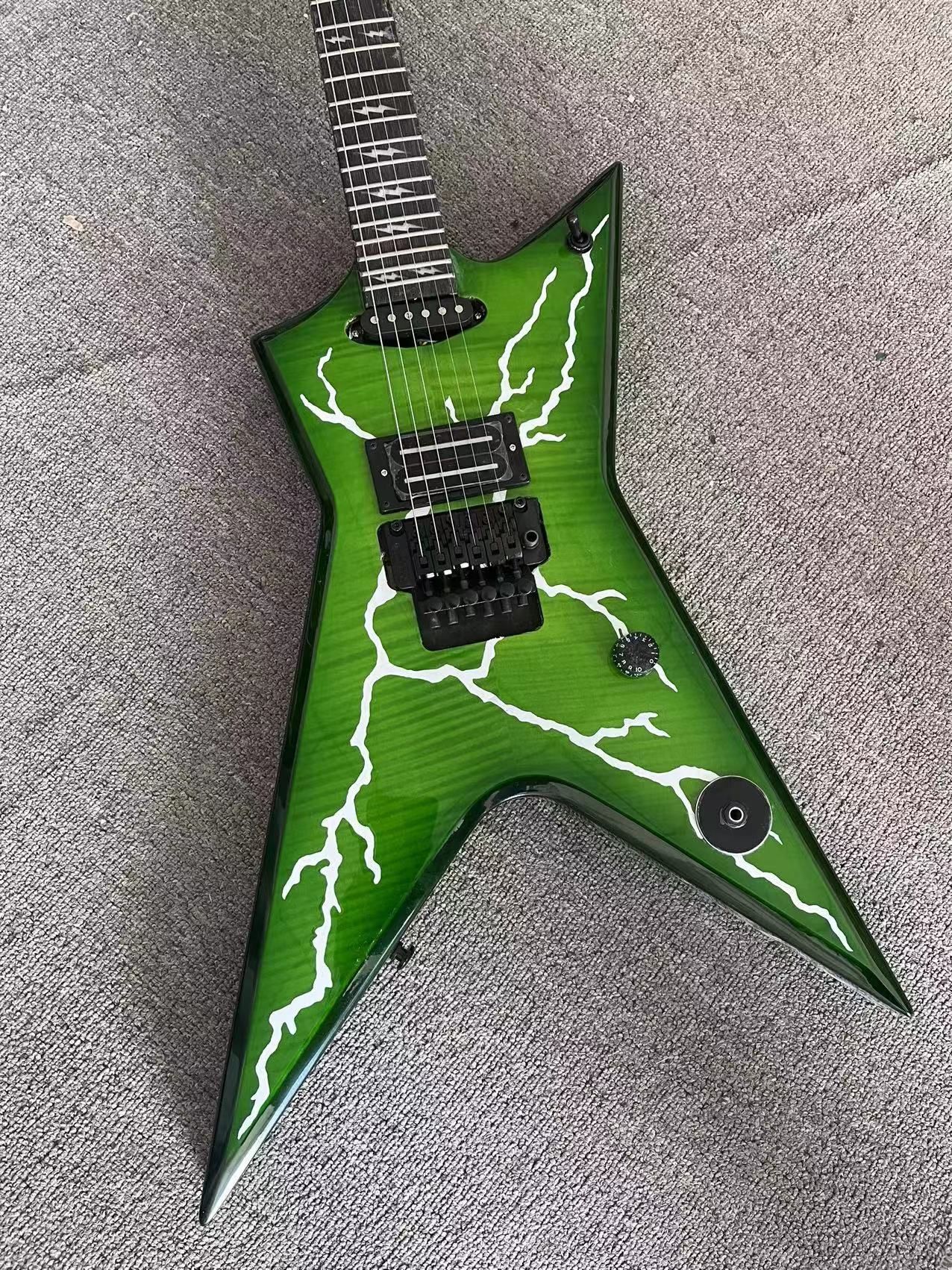 Dimebag Darrell Lightning Guitar