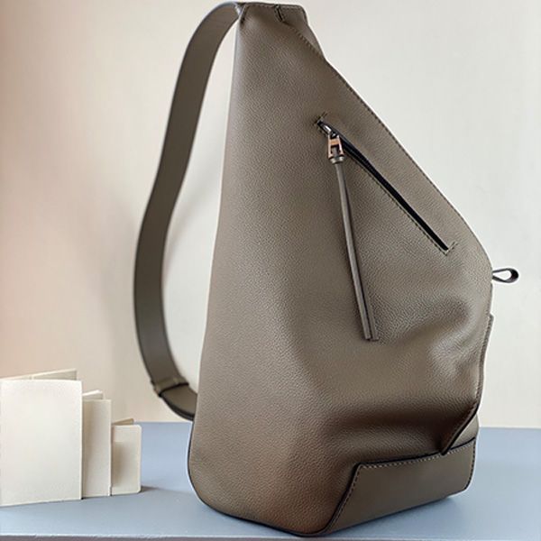 14 Best Crossbody Bags For Men 2023