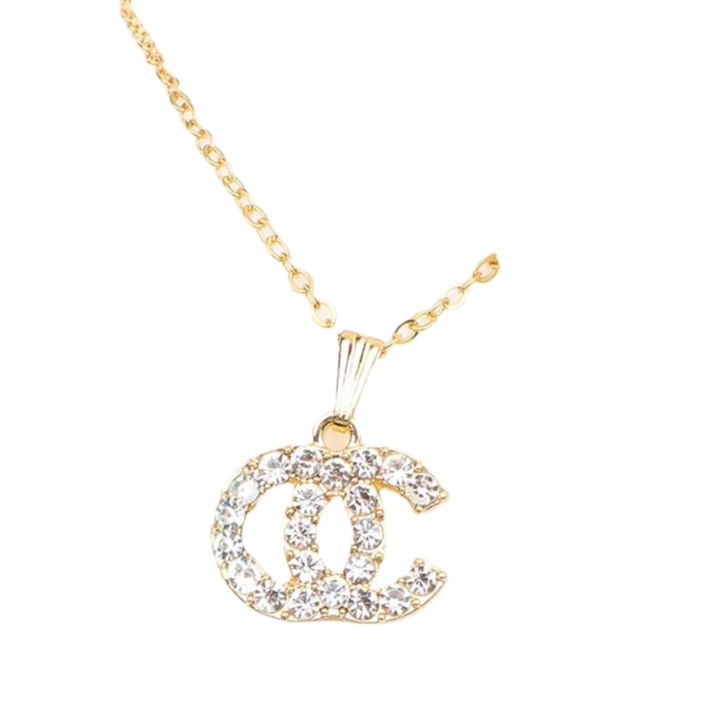 Flower necklace set vs pendant: Is the single pendant necklace trend ...