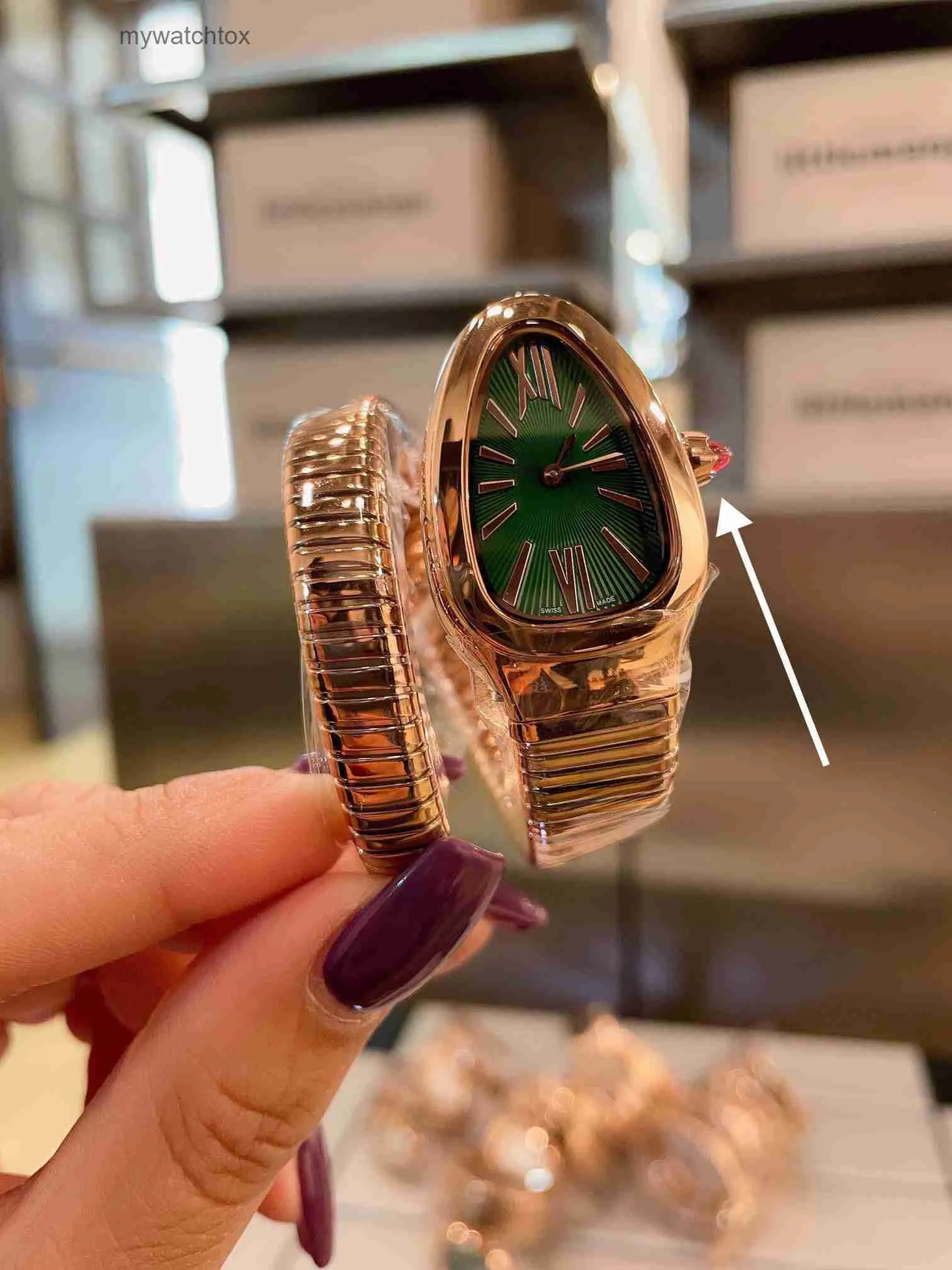 Snake head women's quartz movement watch 35mm stainless steel band with ...