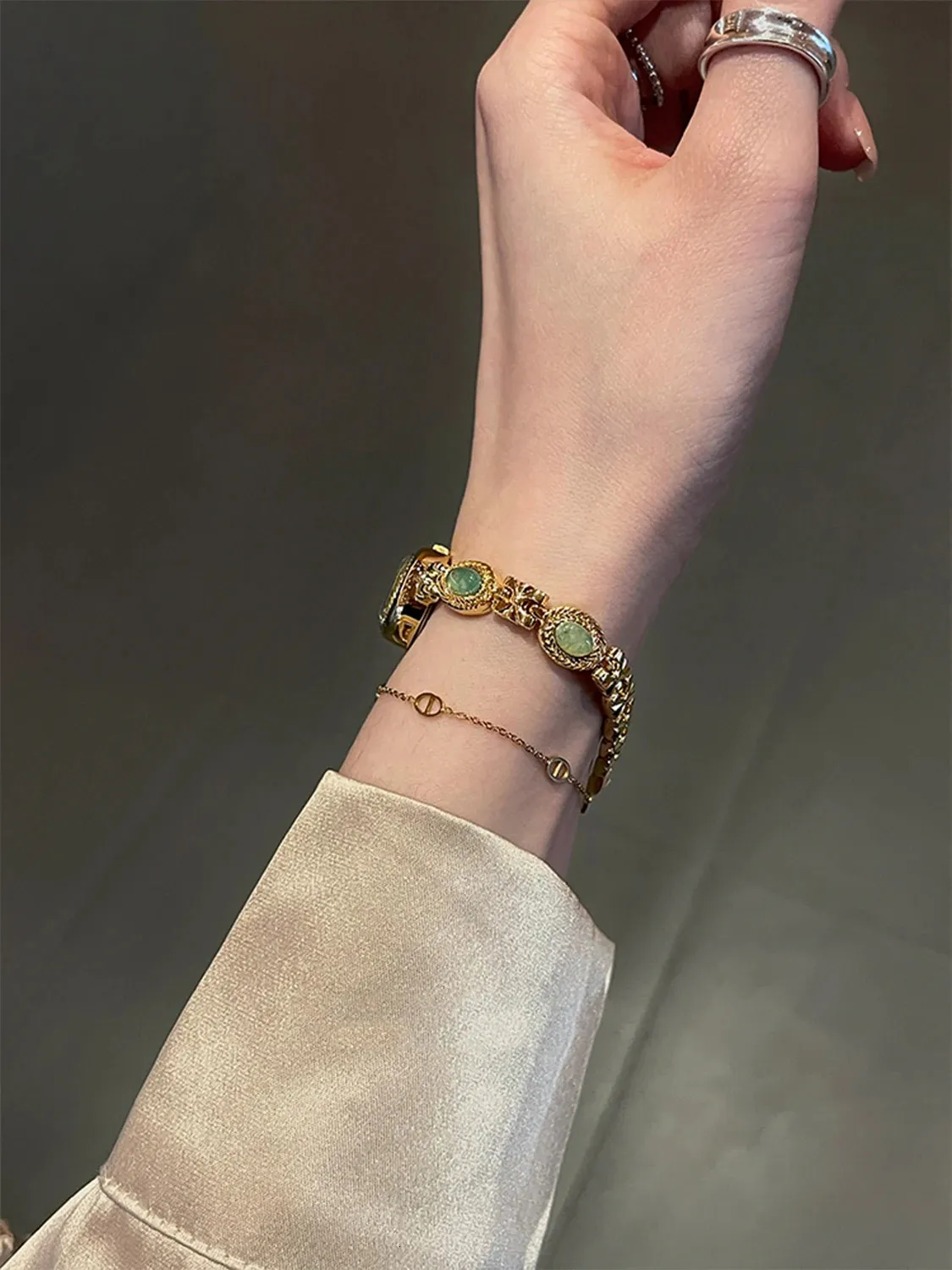 Retro Classic Bracelet Wristwatch for Women with Melange Color Oval ...