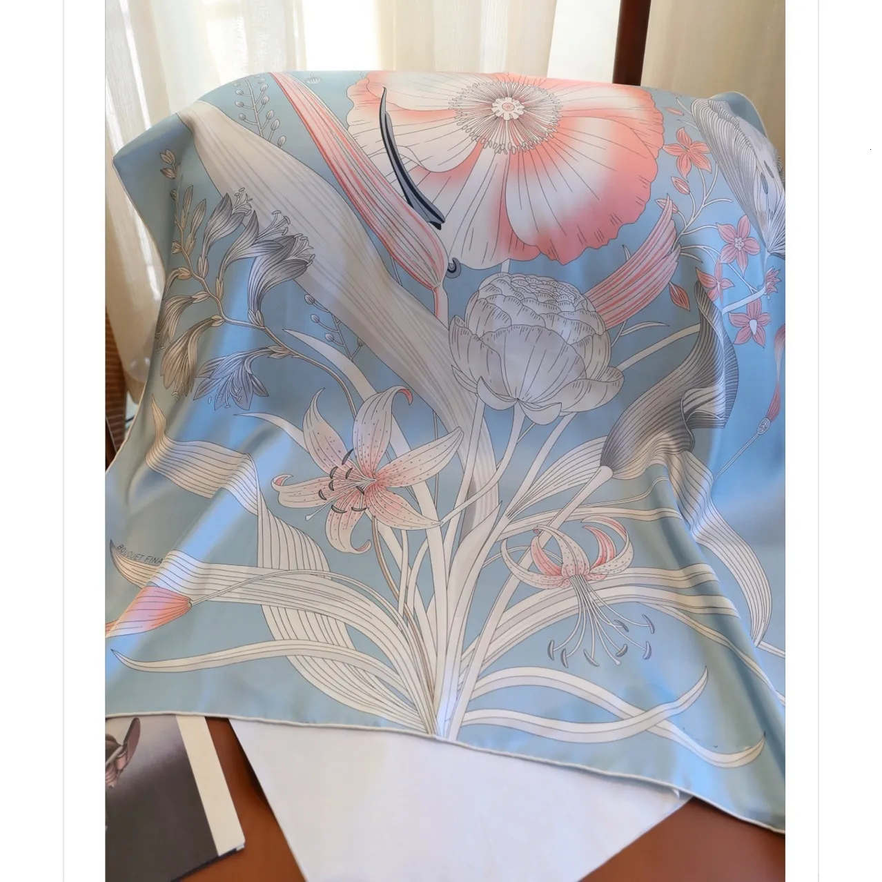 26ss 90 × 90 cm 100% silk twill double-sided printed square scarf for ...