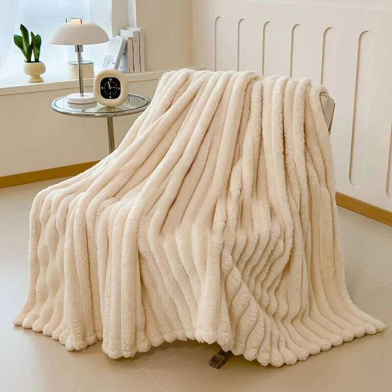 Solid Thickened Wide Striped Polyester Flannel Blanket for Bed Sheet ...