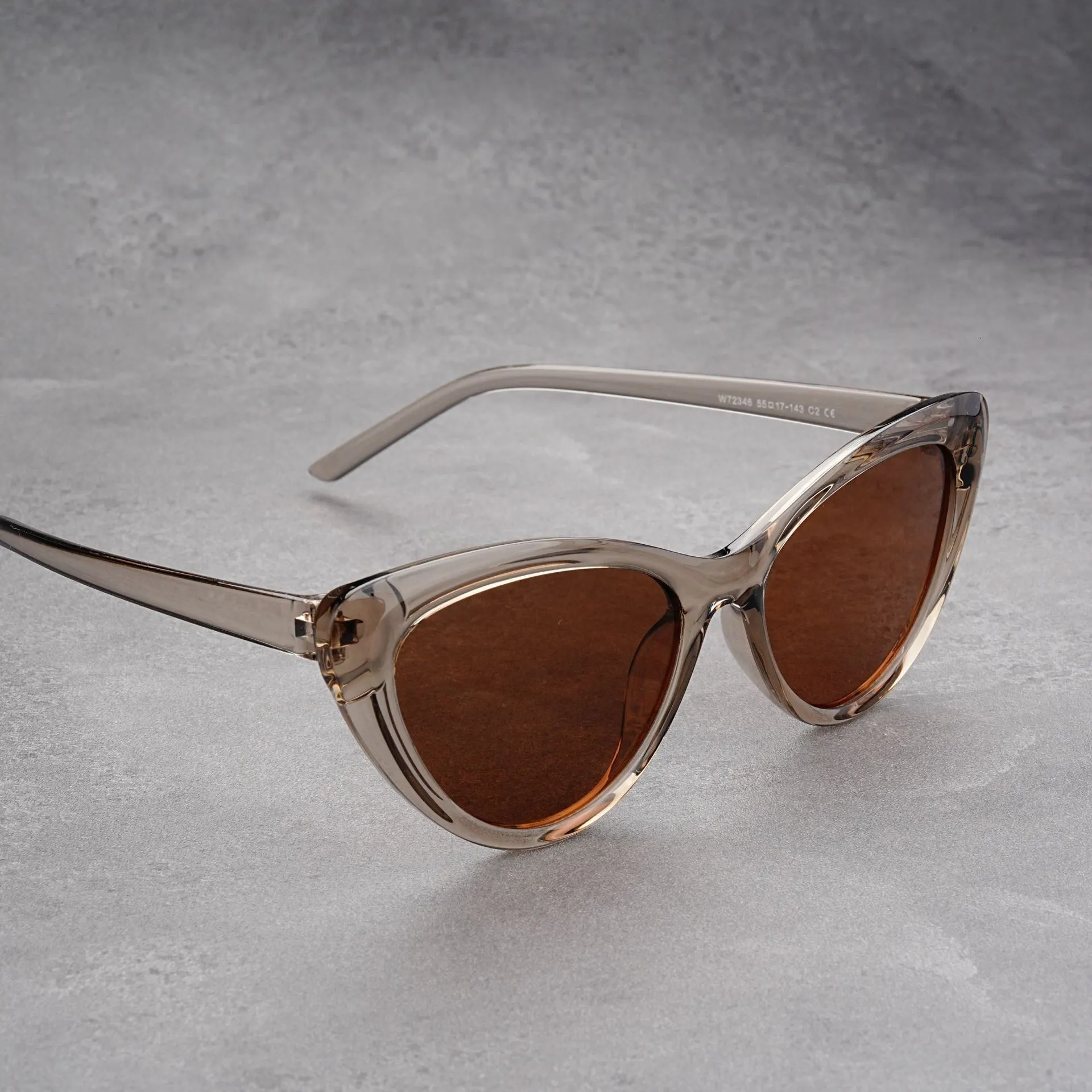 Cat Eye Polarized Sunglasses with PC Frame and Acrylic Black Lenses for ...