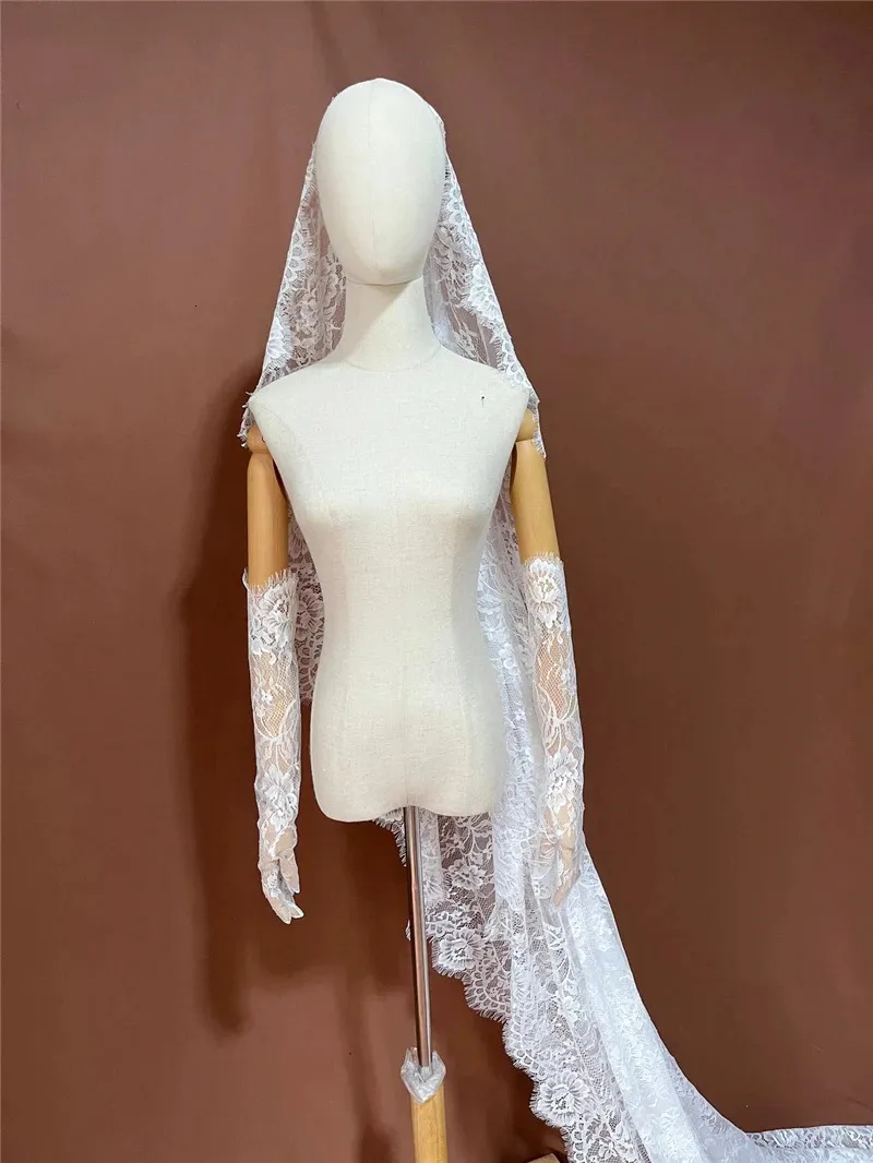 Soft Lace Mantilla Wedding Veil Floral Lace Bridal Accessory Off White ...