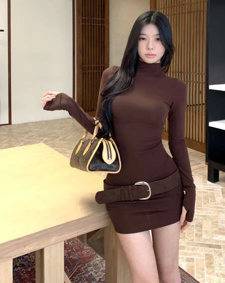 2026 Spring/Summer New a2 Women's Red Half High Collar Long Sleeve ...