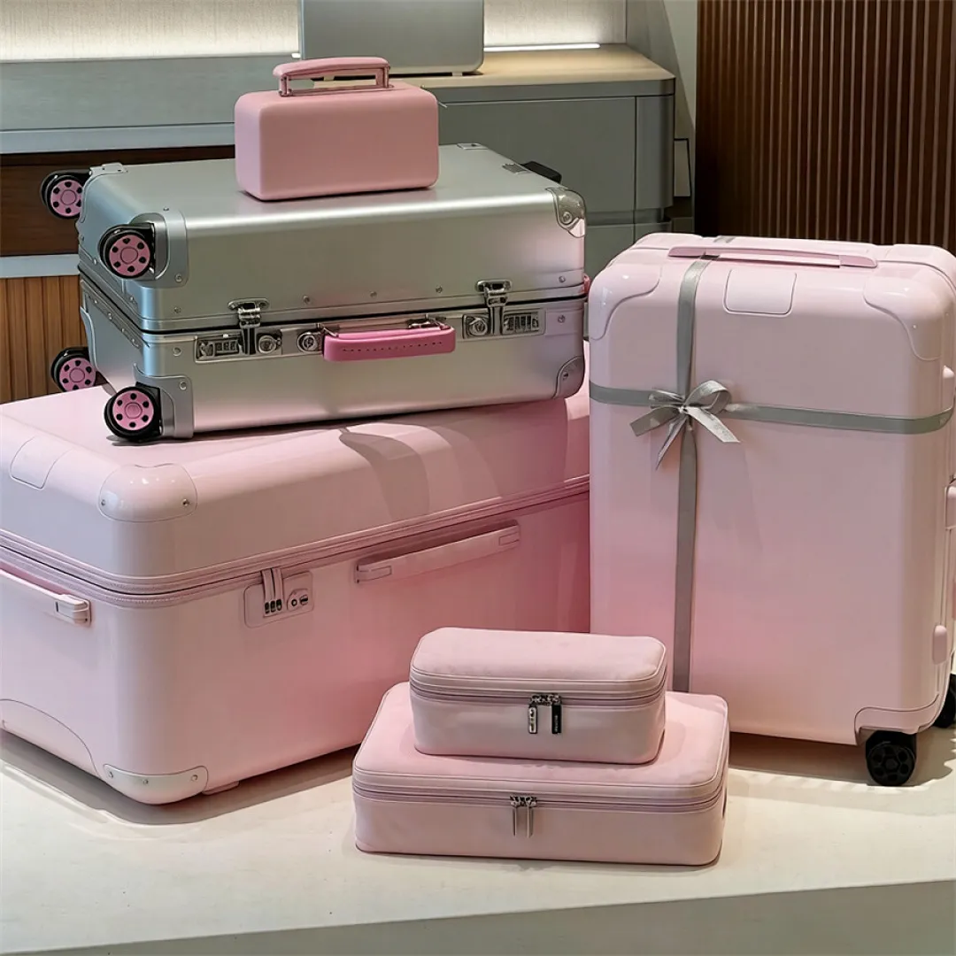 Designer Suitcase Luggage Boarding Rolling Aluminum... From Lucyjewelry ...