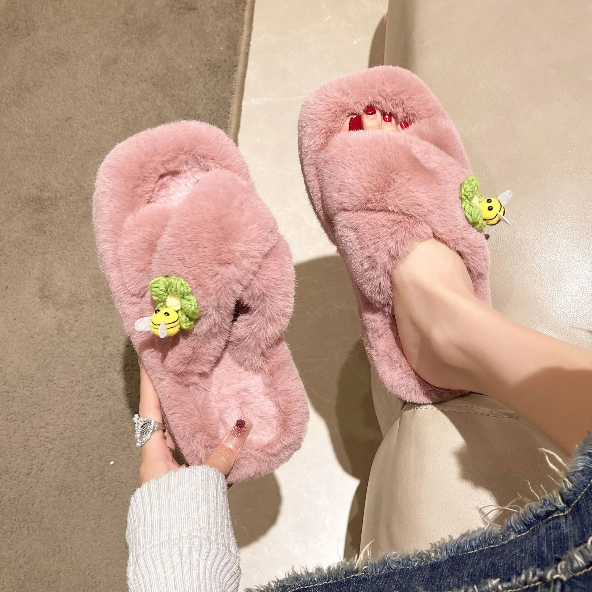 Women's Little Bee Indoor Casual Fuzzy Slippers, Female Flip Flops ...