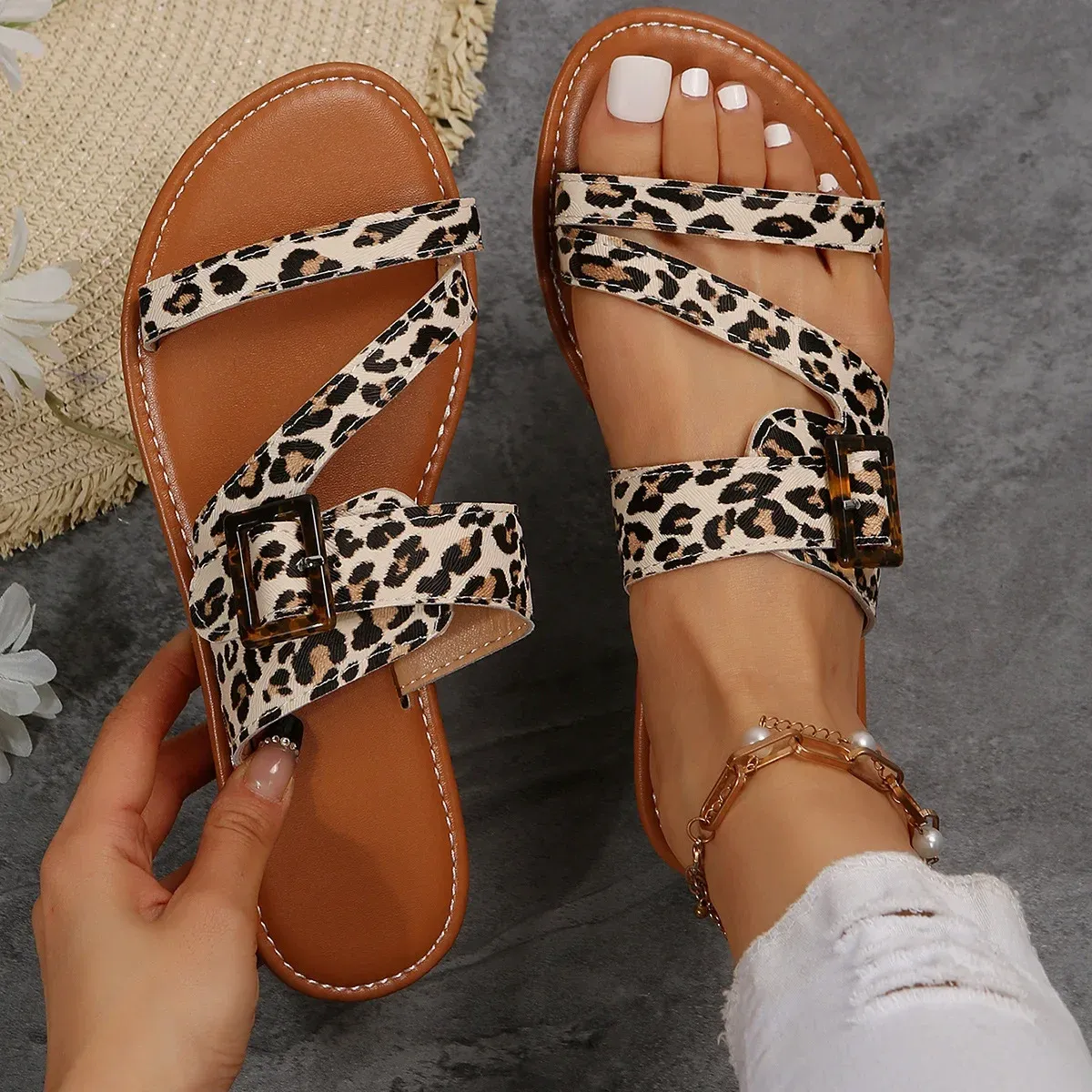 DHgate.com:Leopard Print Summer Sandals: Retro Flat Slippers - Perfect ...