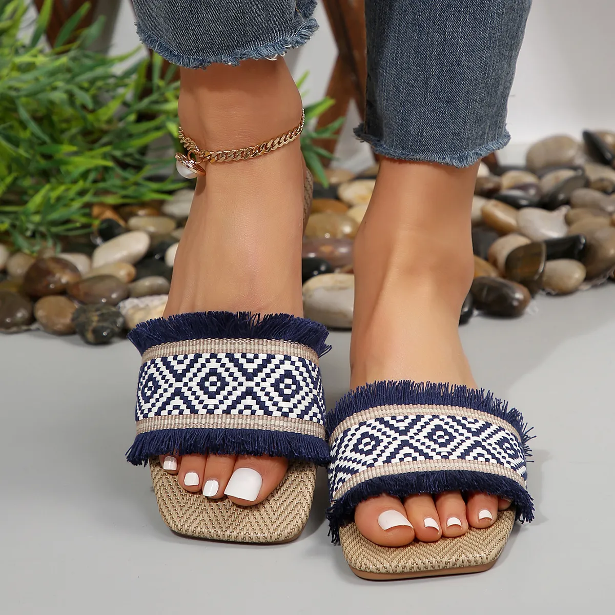 DHgate.com:Trendy Flat Shoes for Ladies: Summer Luxury Fringe Woman's ...