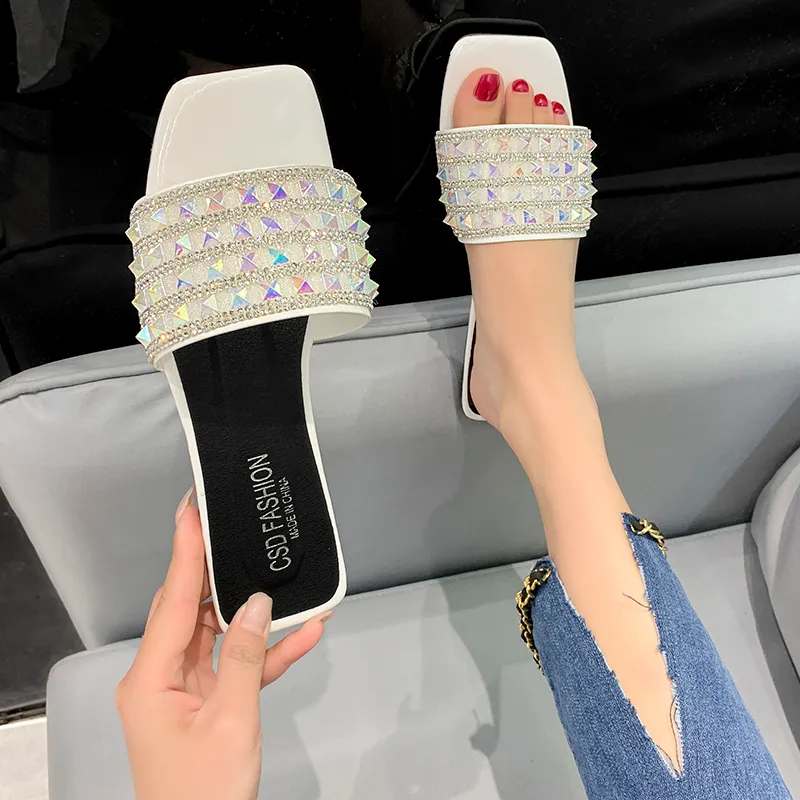 Summer Comfort: Women's Flat Slide Slippers - Shop Now for Fashionable ...