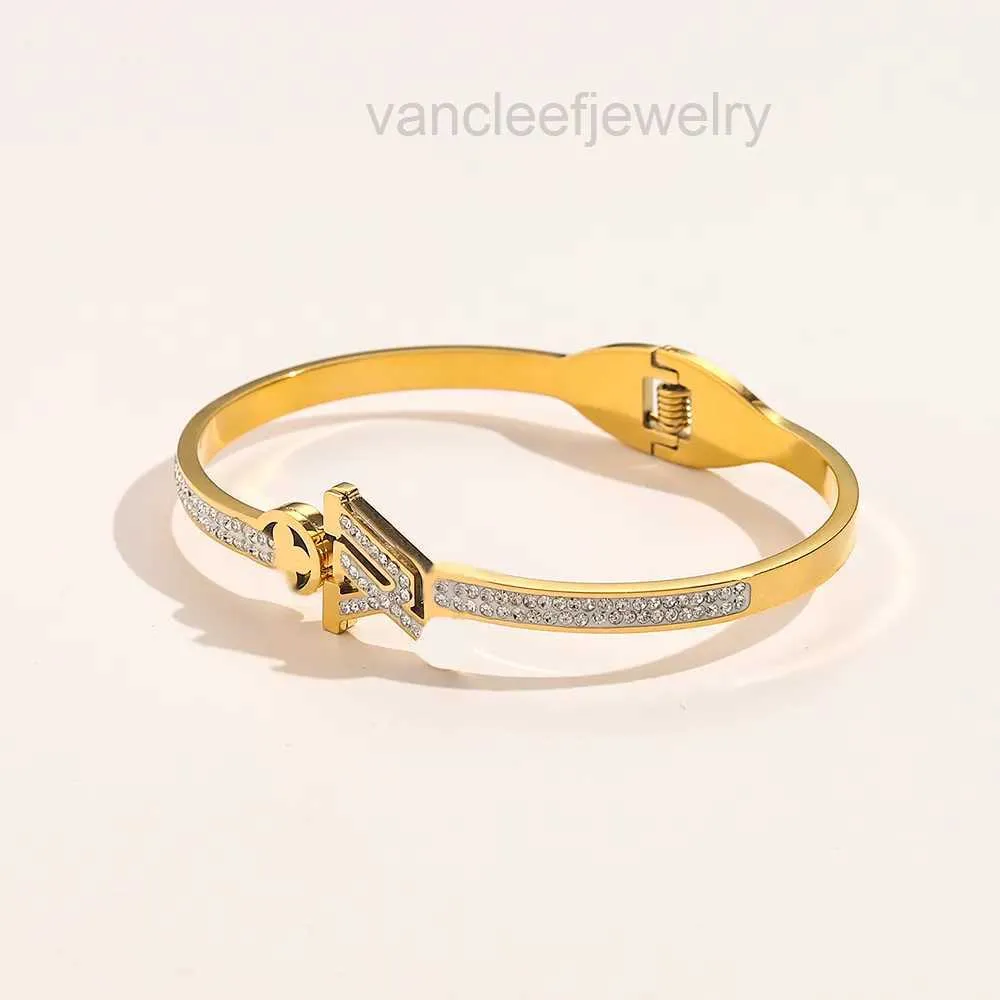 Premium Designer Brand Bracelet Womens bracelet Luxury Designer Letter ...