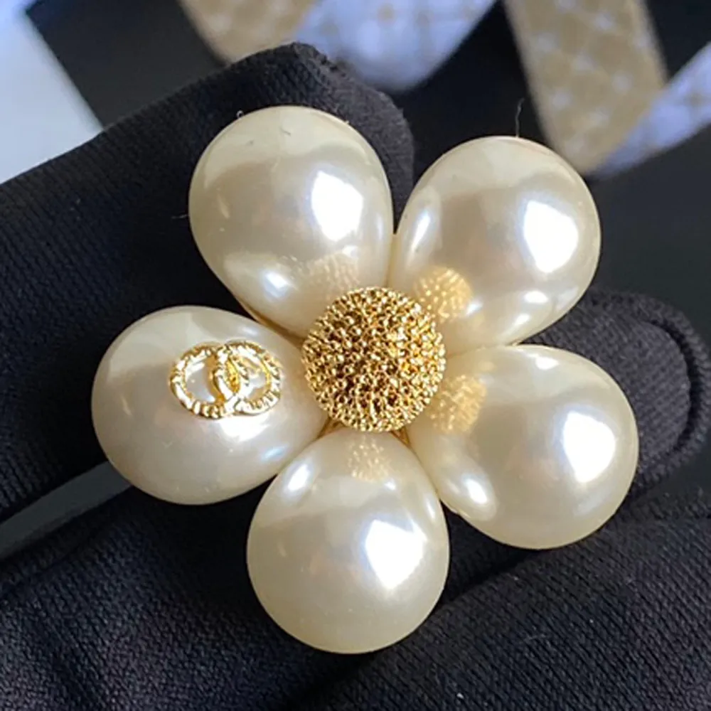 Exquisite Flower Brooch Pins: 18K Gold Plated Lapel Pins, Elegant ...