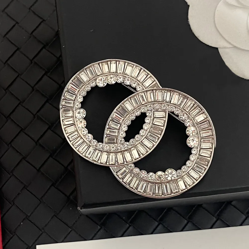 High Quality Letter Pins Brooch Various Celebrity Women Inlay Diamond ...