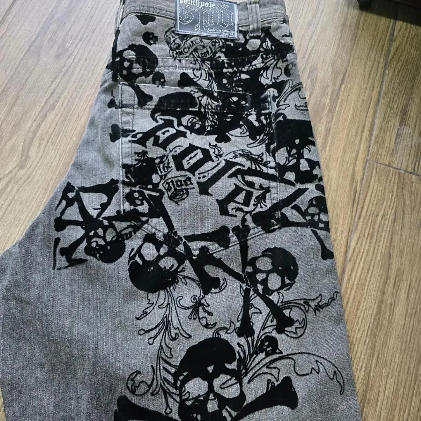 Skull Watermark Retro Antarctic baggy jeans for Men and Skull Watermark Retro Antarctic baggy jeans for Men and