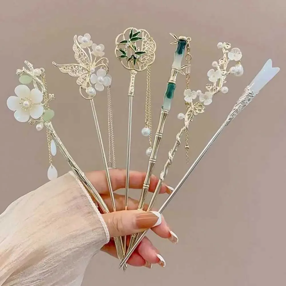Chinese Style Glowing Lotus Lantern Hairpin - Ancient Palace Hair Stick ...