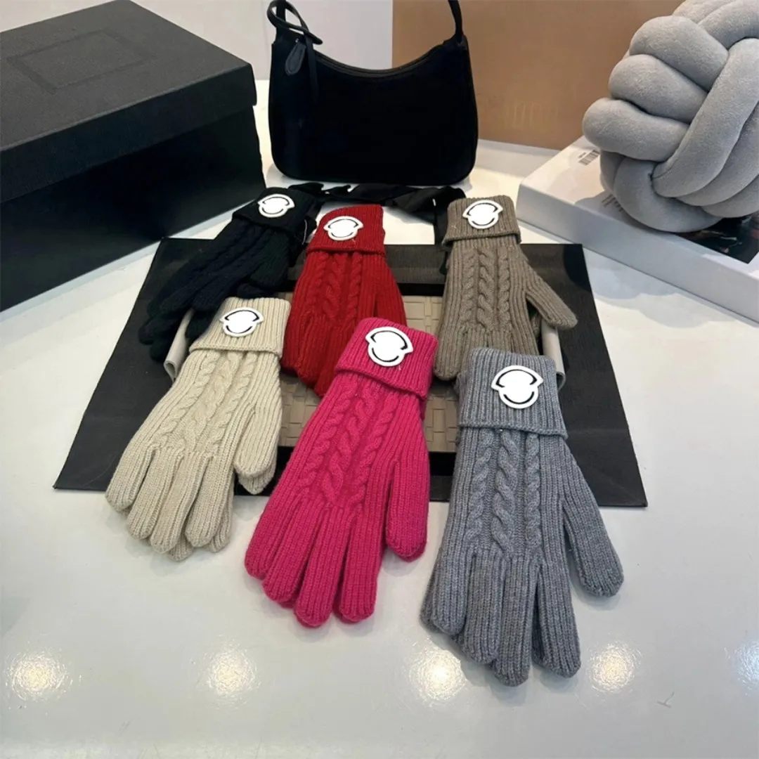 Luxury Designer Knitted gloves and mittens for Men and Women - Thick ...