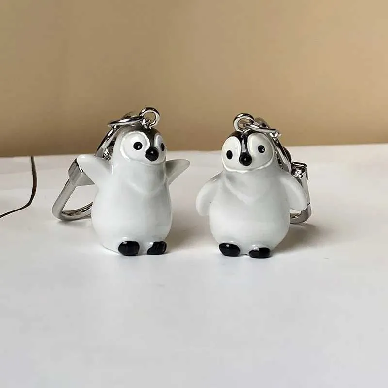 Animal Plush Keychain: Cute Penguin Resin Keyring, Lightweight Keychain ...