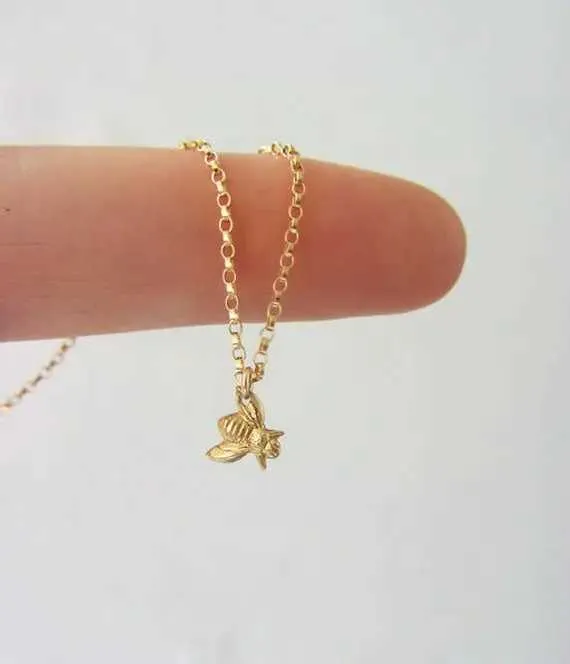 Tiny Honeybee Necklace For Women Bumblebee Pendant Choker Chain Collar ...
