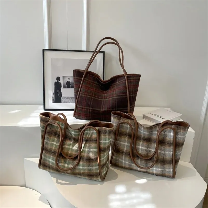 Autumn And Winter Fashion Large Capacity Womens Wool Shoulder Bag Retro ...