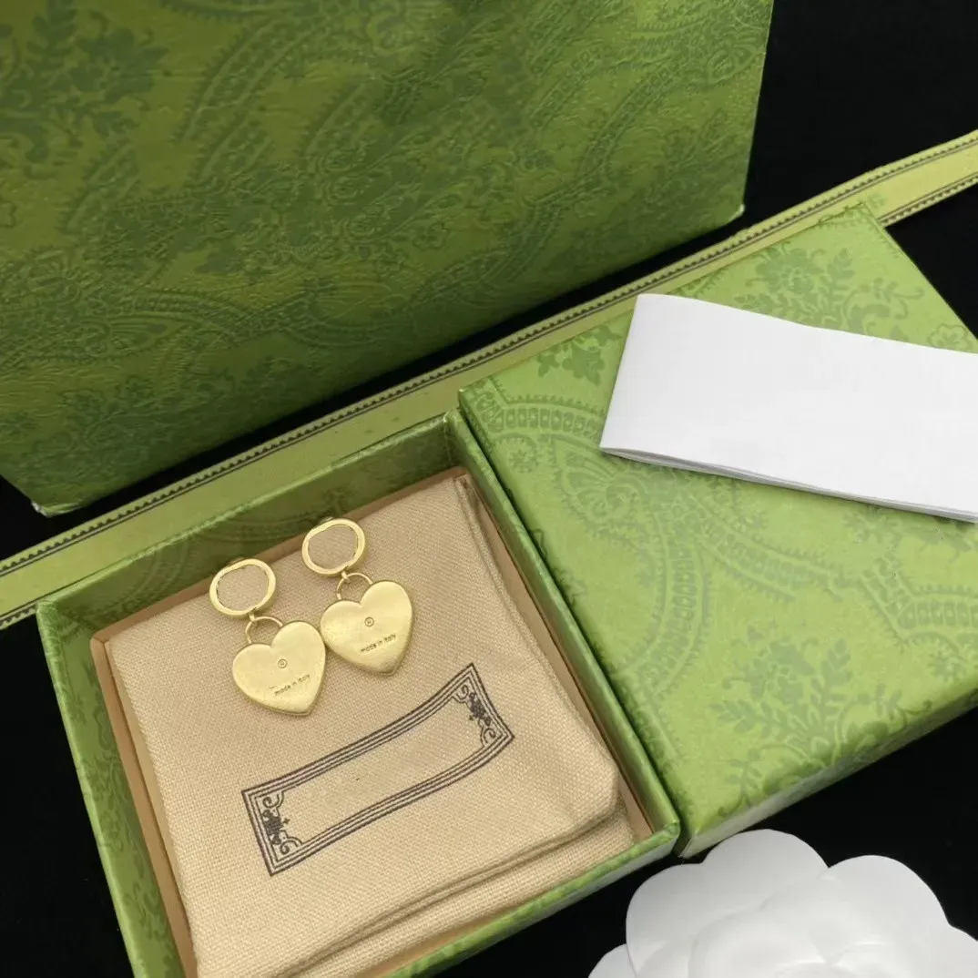 DHgate.com:Long Necklace Fashion Plastic & Back Earrings: Trendy Retro ...