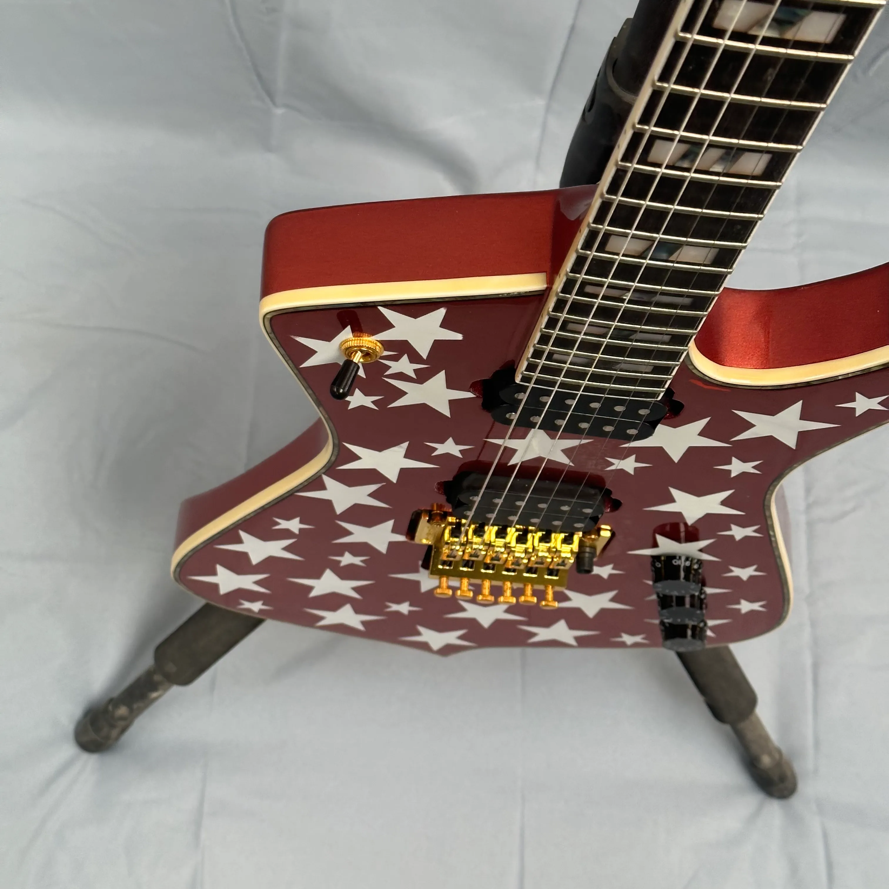 Red Star Electric Guitar With Unique Body Design, Electric Guitar ...