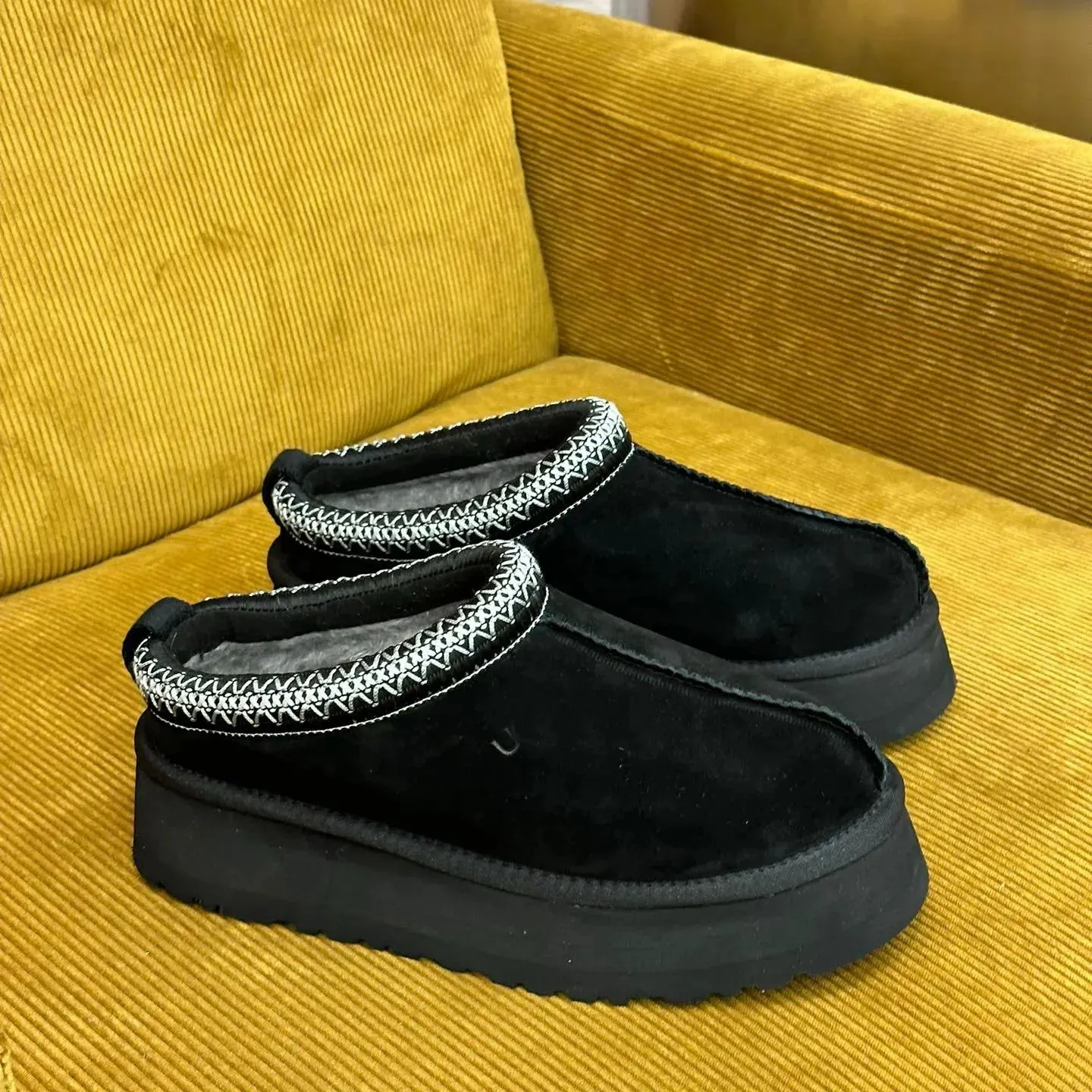 2024 Designer Fluffy Bottes De Neige Mini Femmes Hiver Ug Australie ...