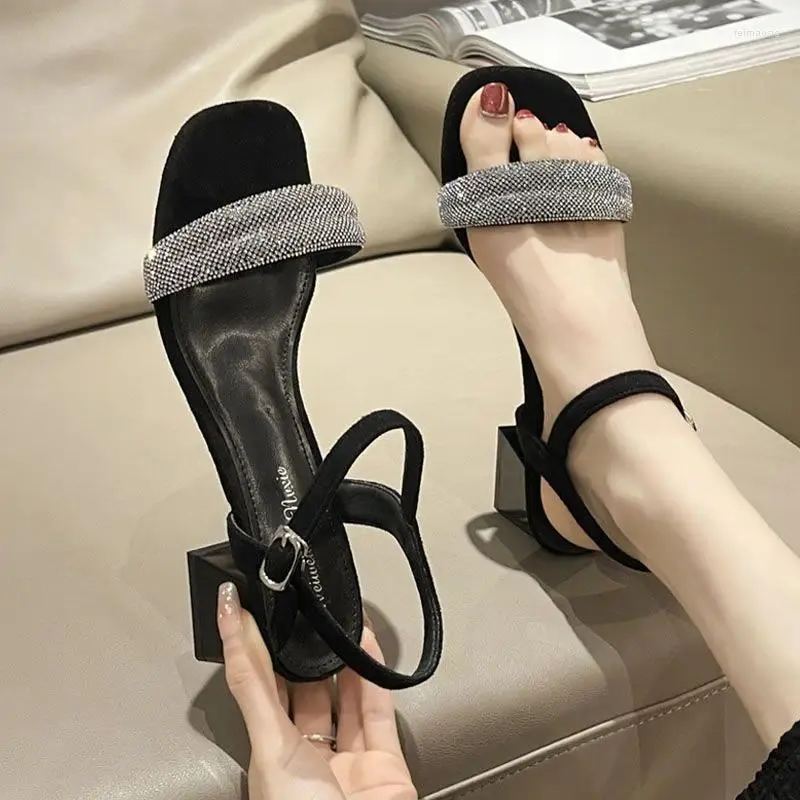 DHgate Womens Crystal Sandals Black Summer 2024 Square Heels Ladies Shoes Medium One Word Shoe Casual Comfort F H Shoes Accessories