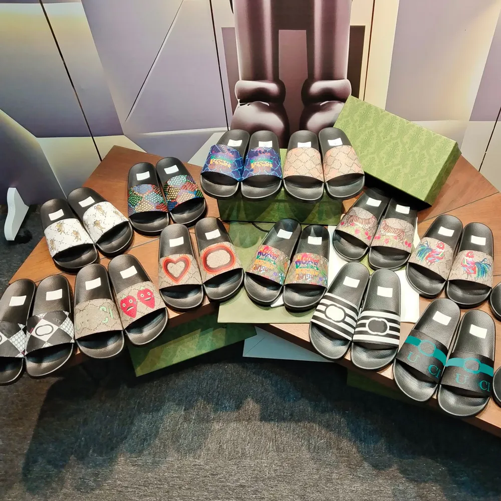 Desginer 2024 New High Quality Slipper For Men And Women Fashion ...