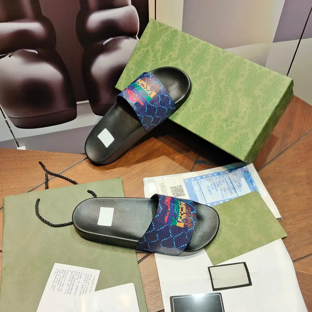 Desginer 2024 New High Quality Slipper For Men And Women Fashion ...