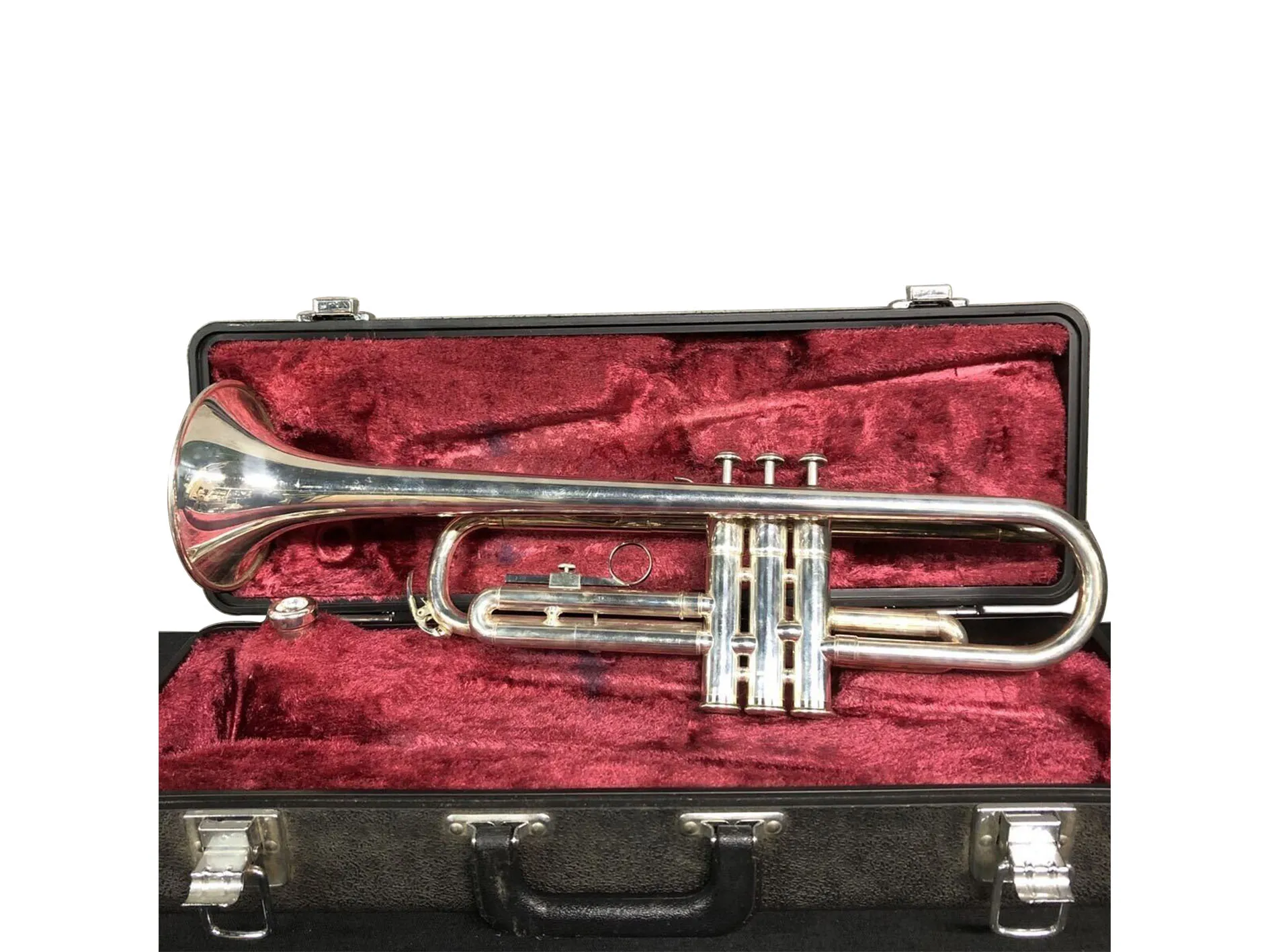 Student Trumpet Outfit: Silver Plated Bb Trumpet, YTR-1335 Style, with ...