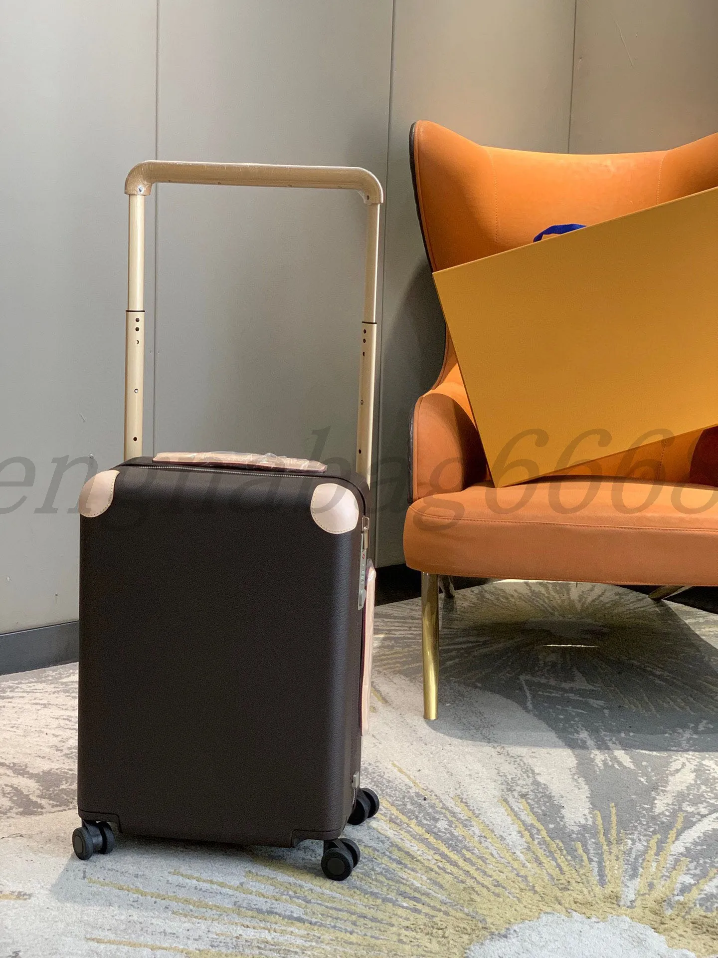 DHgate.com:10A Top suitcase Designer Horizon Boarding box Large ...