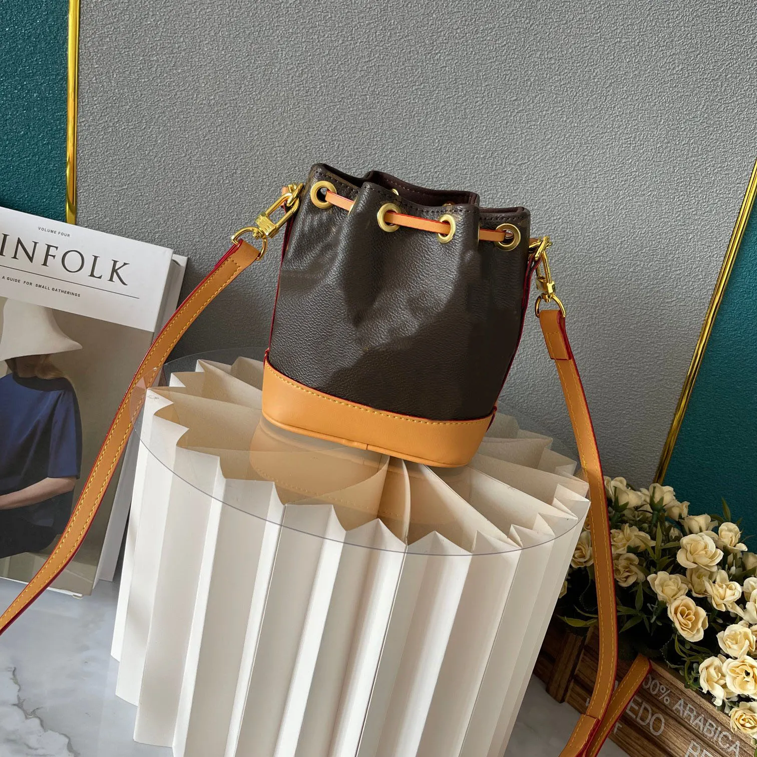 Designer Leather Womens Crossbody Bag Versatile Mini Bucket Drawstring ...