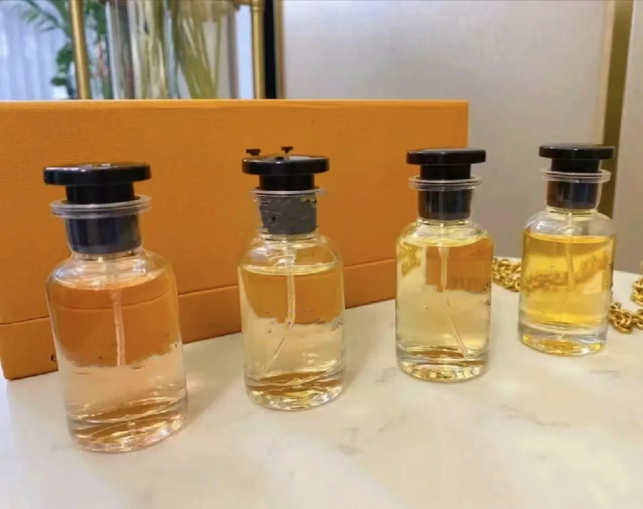 Designer Womens Perfume Set 30ml Rose Des Vents, Apogee, Contre Moi, Le ...