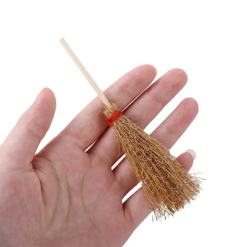 Mini Straw Brooms For Halloween Décor, DIY Dollhouse & Party Props From ...