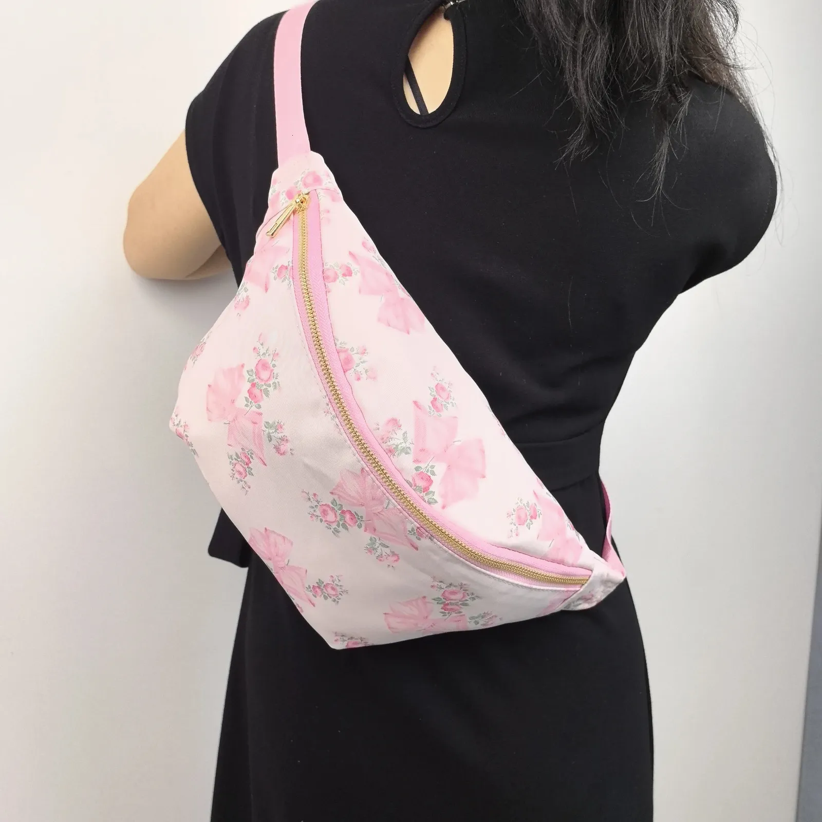 DHgate.com:2024Versatile Bowknot Fanny Pack: Stylish Waist Bag for ...