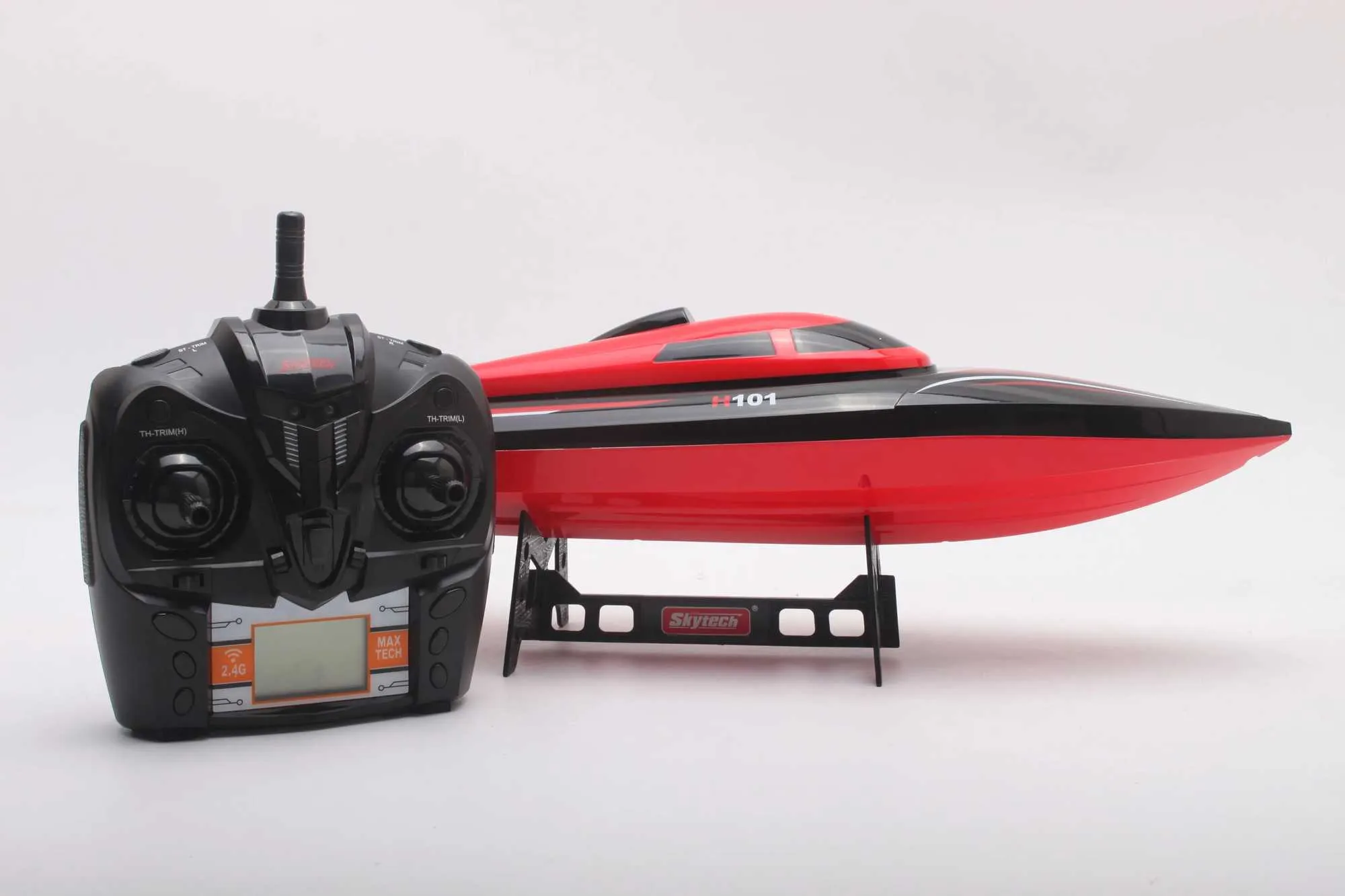 High-Speed Remote Control Racing Boat: 30km/h, 150m Range! Shop Now ...
