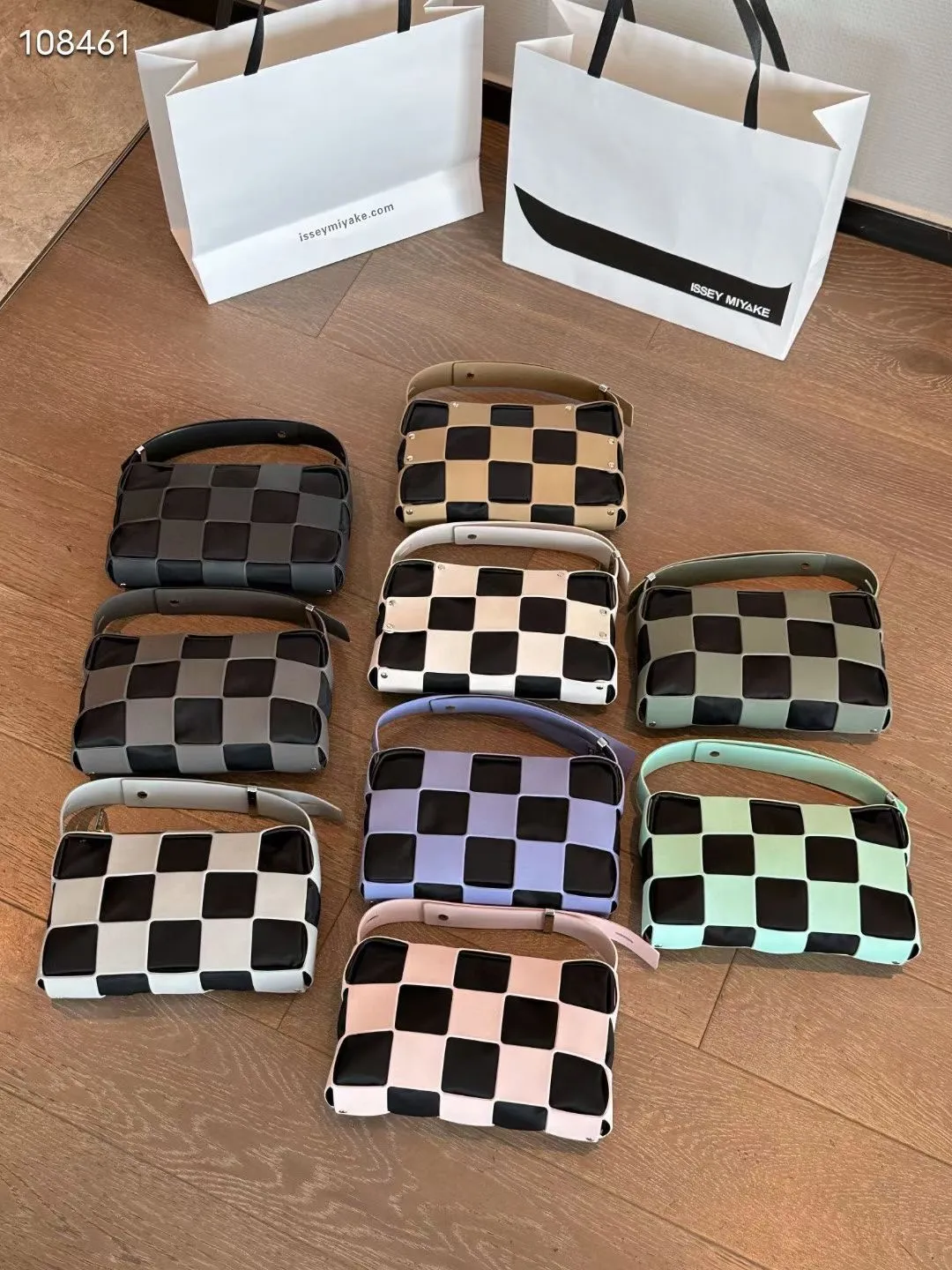 DHgate.com:Issey Blocks Leather Zipper Wristlet Coin Purse Key Wallet ...