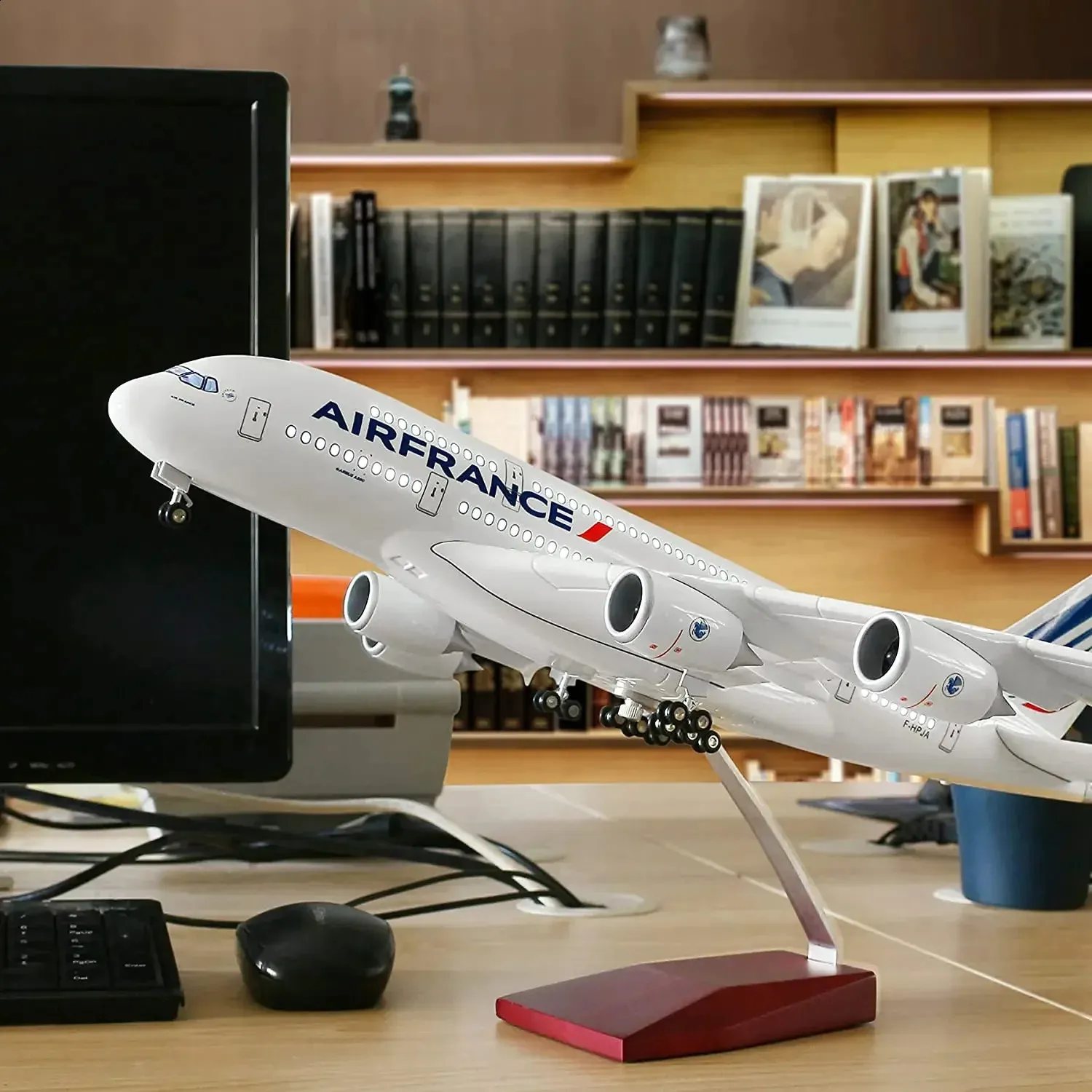 1/160 Full Scale Diecast Airbus A380 Airline Model With LED Light Wheel ...