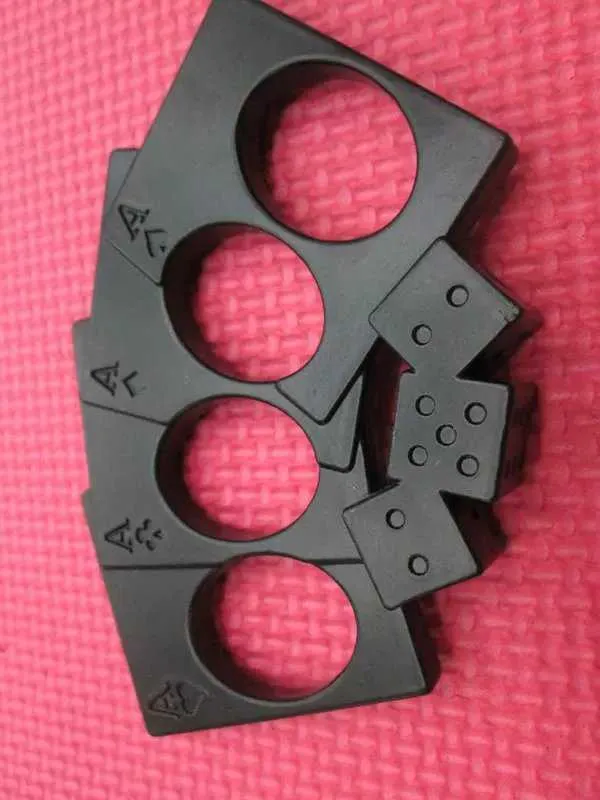 Metal Knuckle Four Finger Grip Self Defense Finger Buckle, Zinc Alloy ...