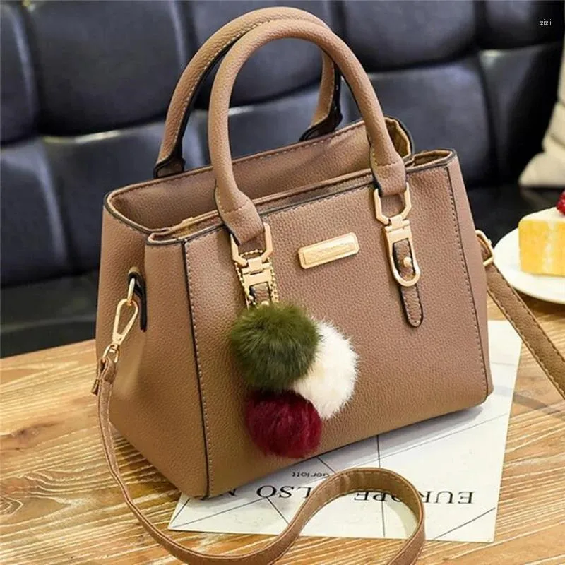 Vintage Style Leather Drawstring Purse - Chic Shoulder Bag for Women ...