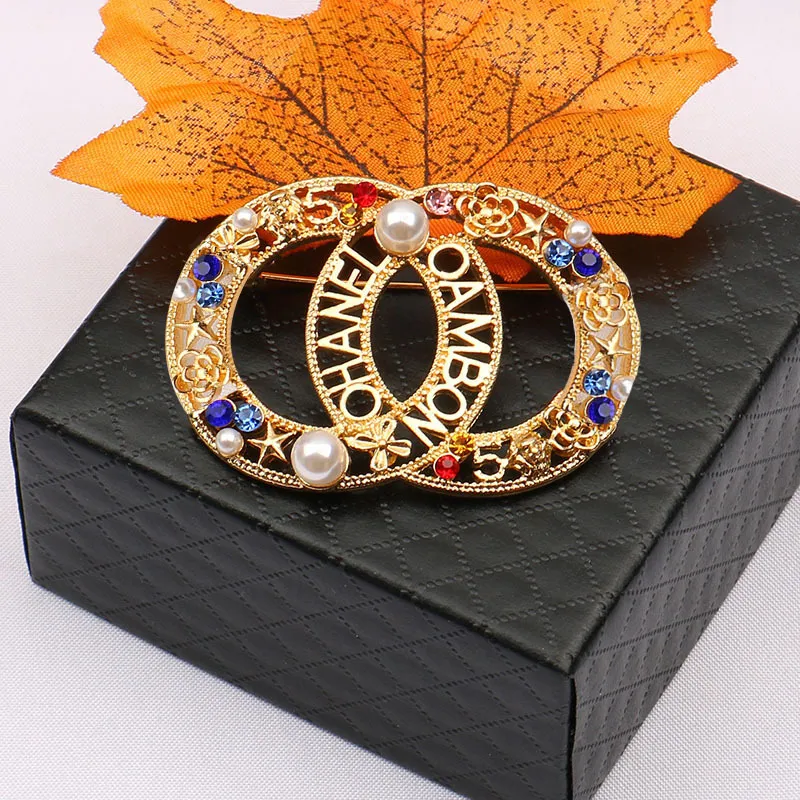 9 Style Luxury Designer Letter Pins Brooches For... From Rosemengmeng ...