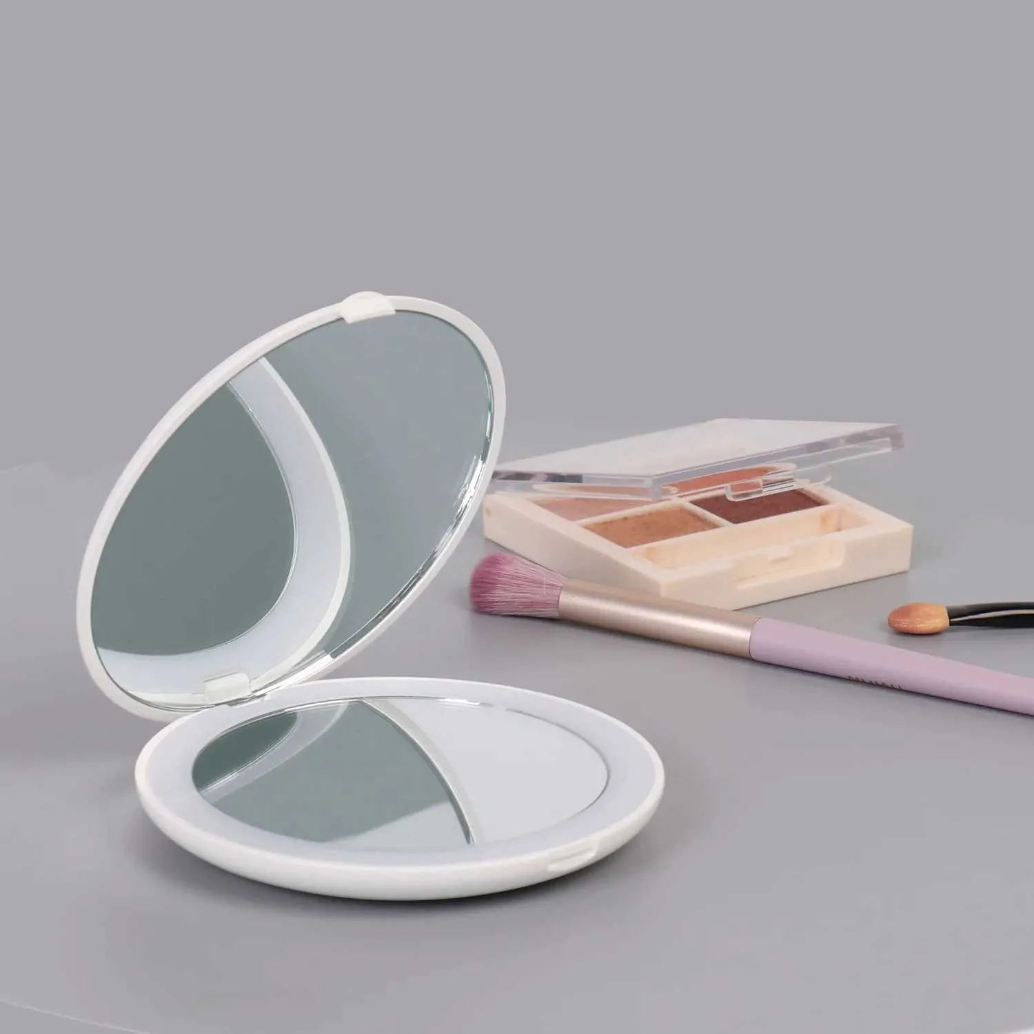 Compact Lighted Makeup Mirror: 2/10X Magnifying, Portable & Foldable ...