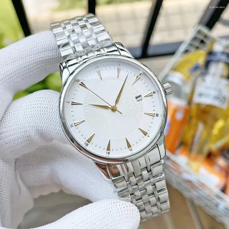 Men's wristwatches store
