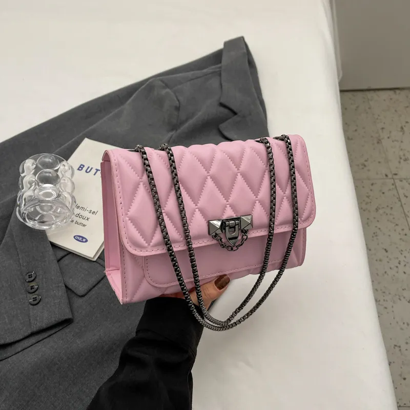 Minimalist Fashion Diamond Lattice Square Bag: Chic Metal Chain ...