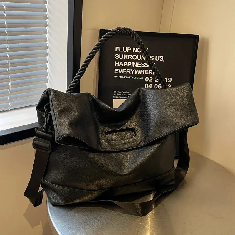Women's Large Capacity Shoulder Bag with Flap Pocket - PU Leather ...
