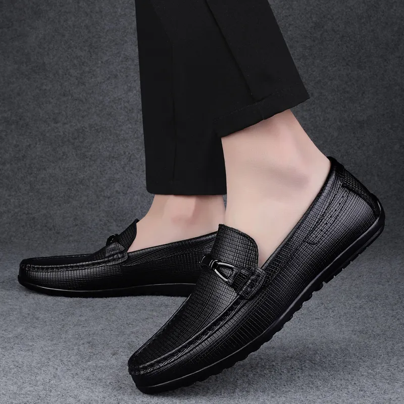 Men's Classic Black And White Iron Button Bean Shoes Men Handmade ...