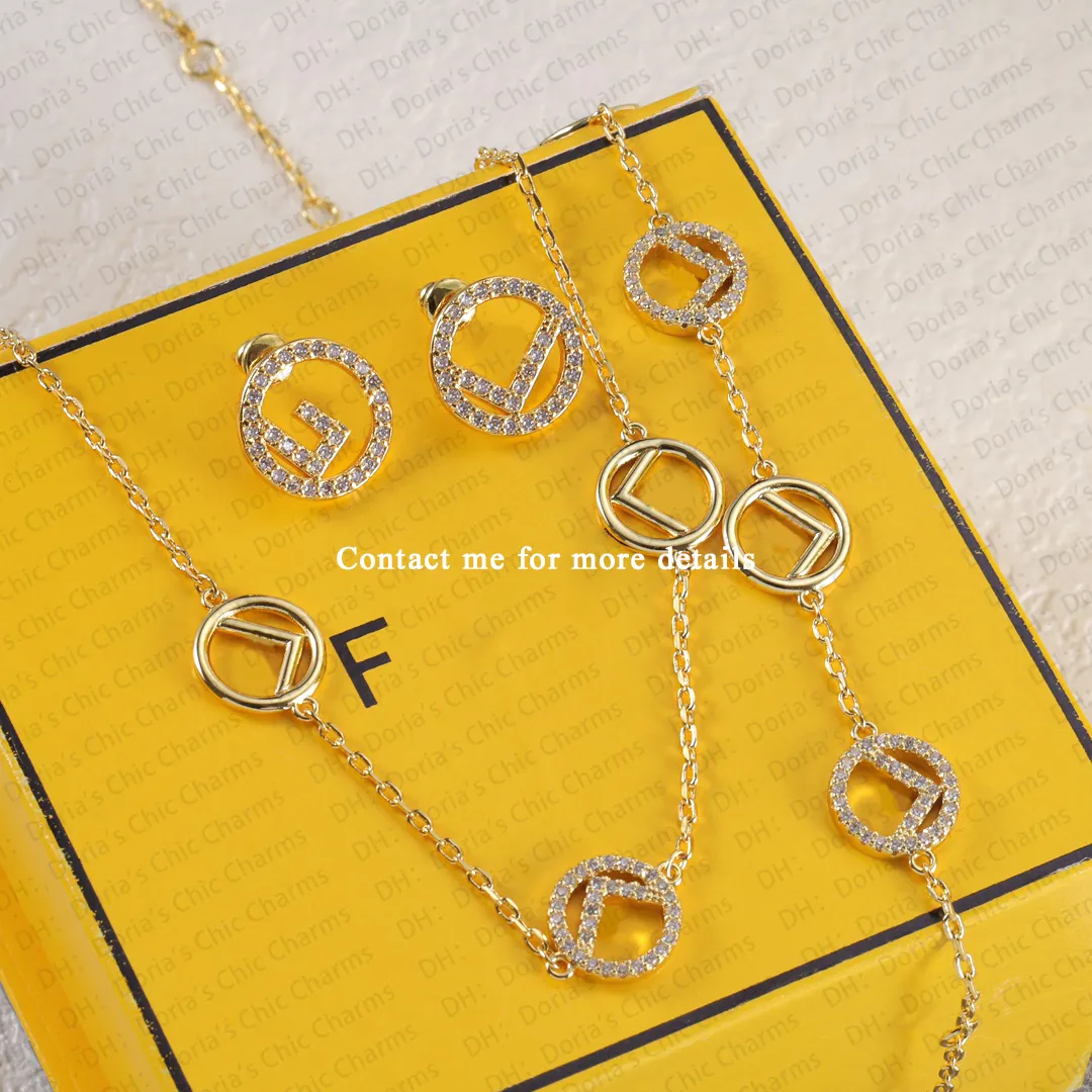 Designer Jewelry Sets For Women Elegant Floral Pendant Necklaces ...